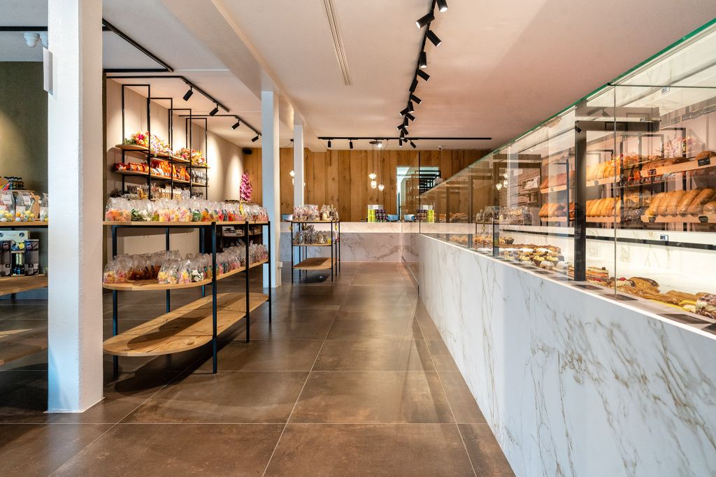 Winkelinrichting en koeling voor bakkerij Het Brood in Glabbeek door ...