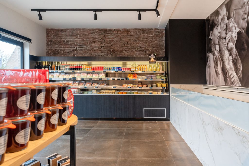 Winkelinrichting en koeling voor bakkerij Het Brood in Glabbeek door ...