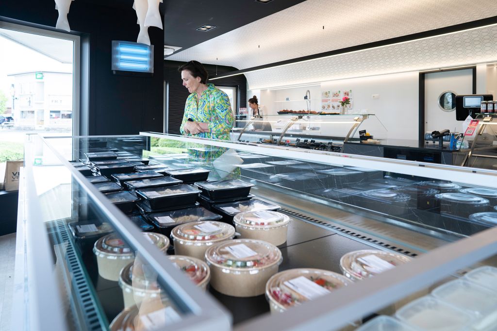 Winkelinrichting en koelinrichting voor viswinkel Vis en Versa